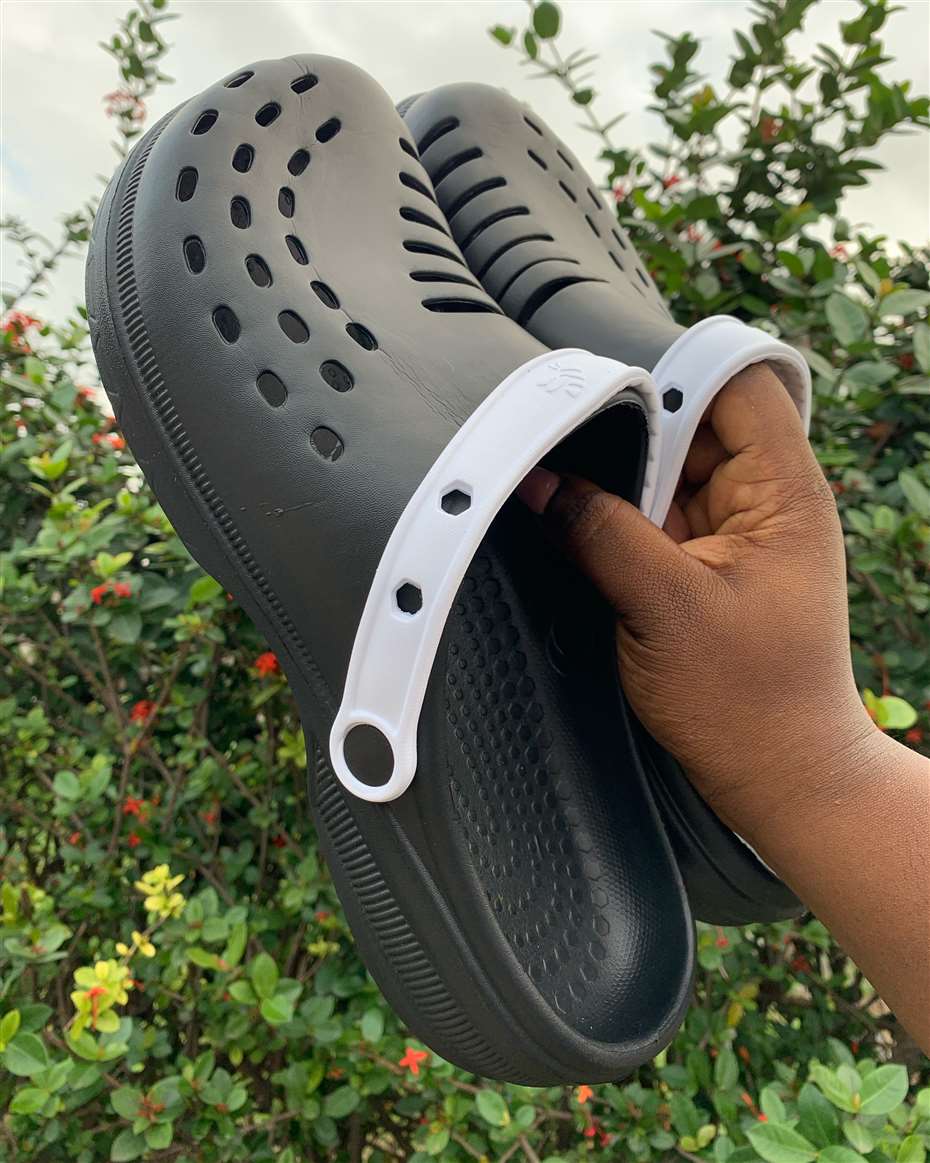 QUALITY CROCS XL(13/14) BLACK SIZE 48 - OURSHOEPLUG